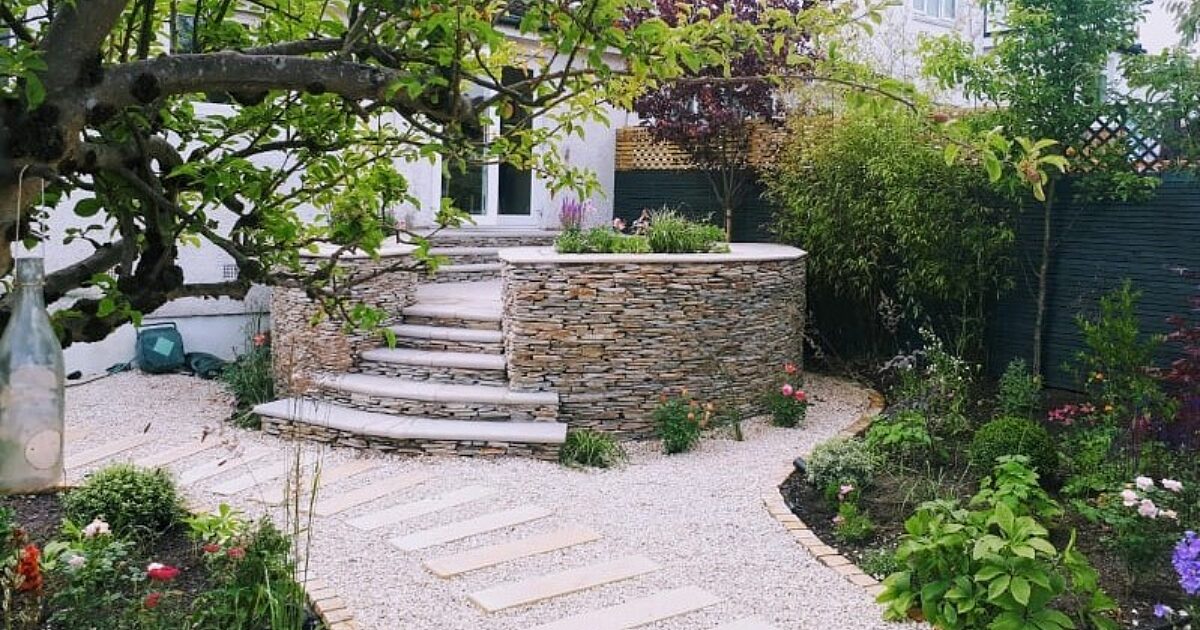 Yellow Paddlestone Walling Case Study | CED Stone