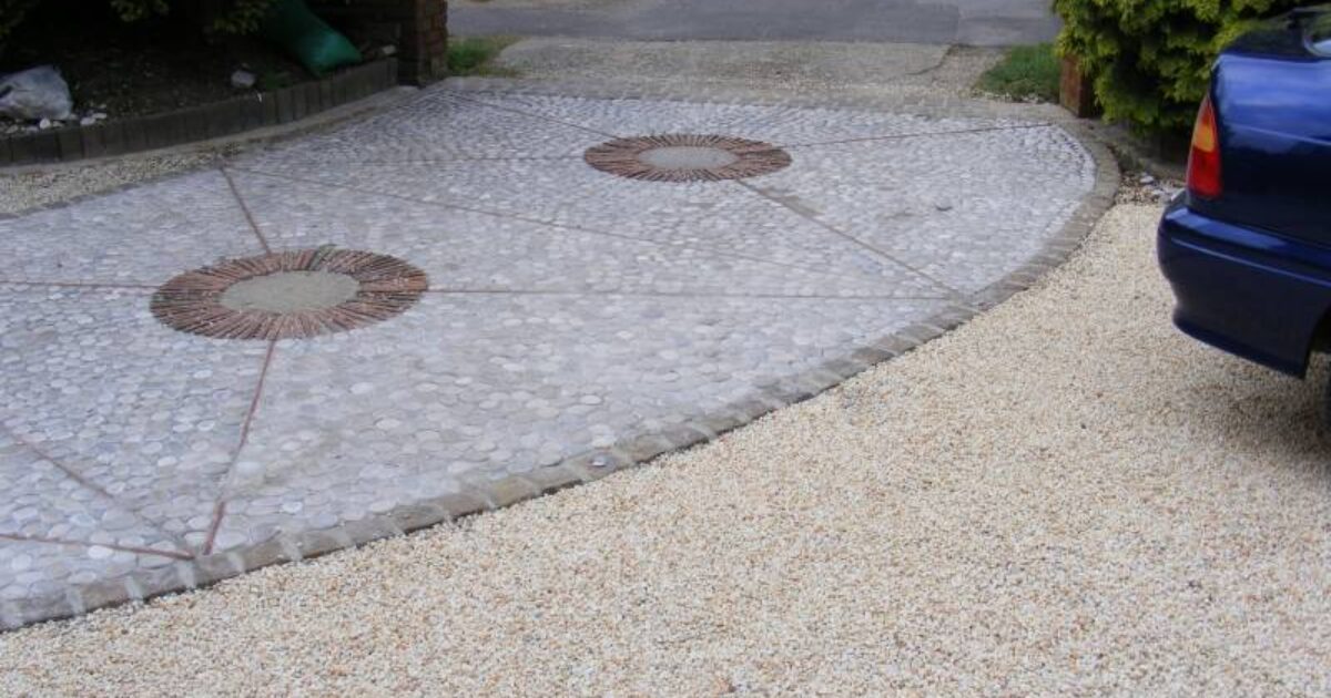 Project case study: Pebble Mosaic Driveway | CED Stone
