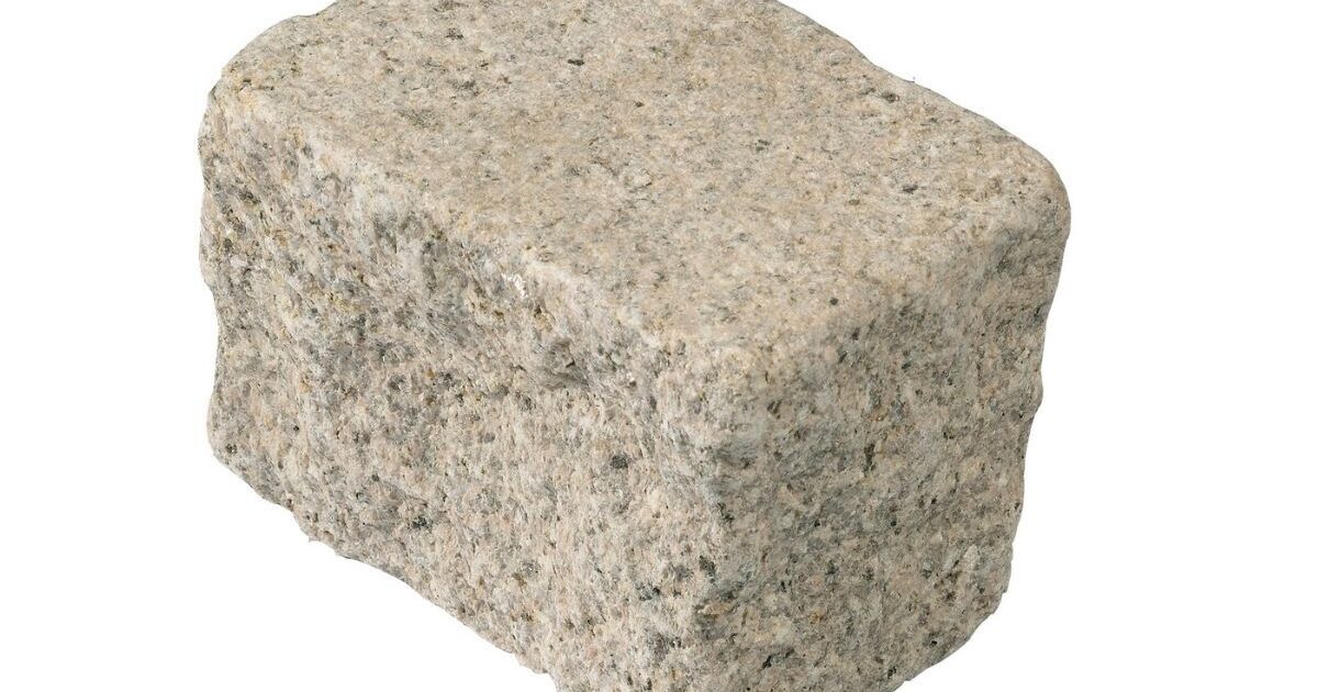 Temple Setts - Yellow Granite | CED Stone