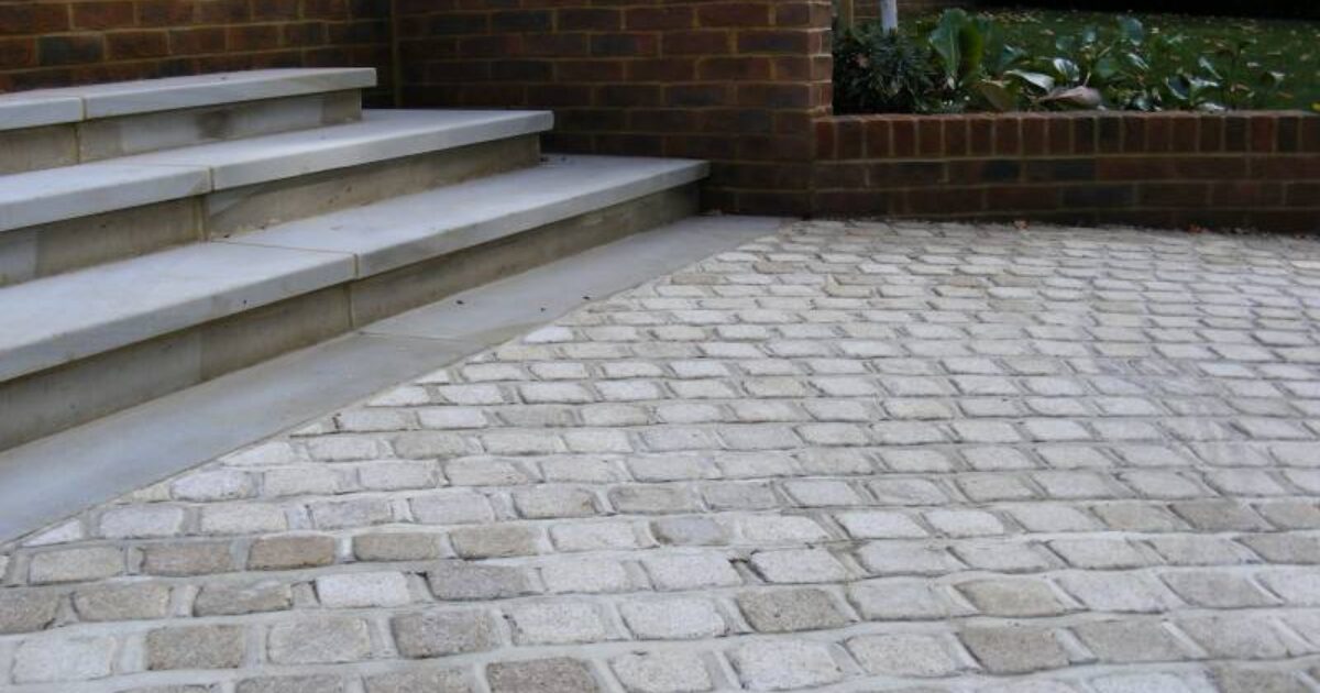 Project case study: Temple Setts - Yellow Granite | CED Stone