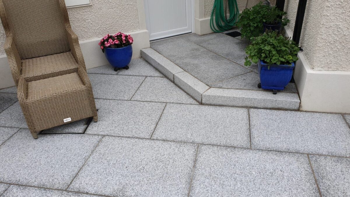 Straight Kerb - Silver Grey Granite | CED Stone