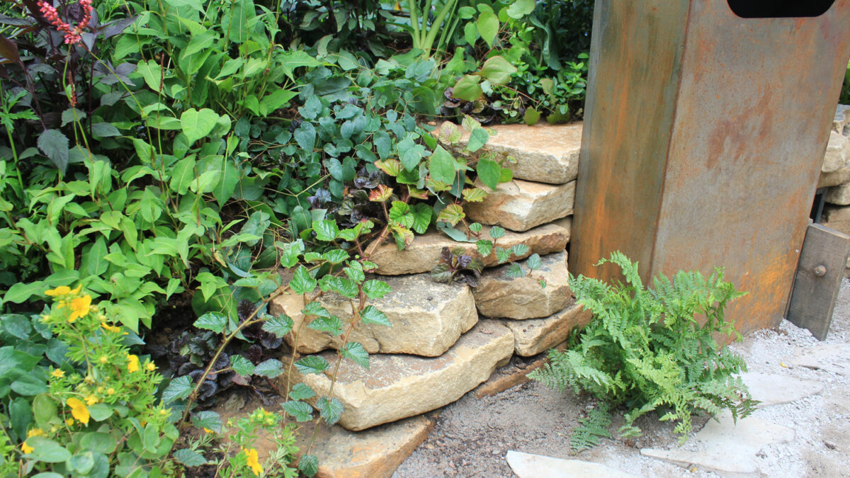 Slabby Sandstone Rockery | CED Stone