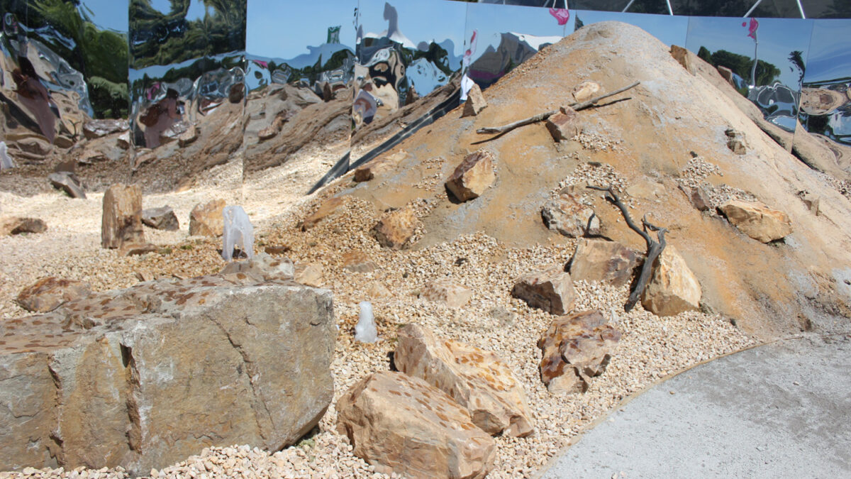 Golden Quartzite Rockery | CED Stone