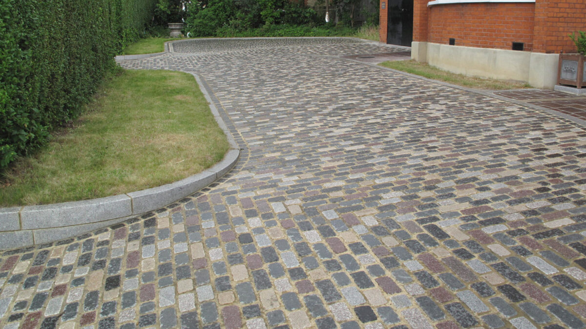 Project case study: Mixed Temple Setts | CED Stone