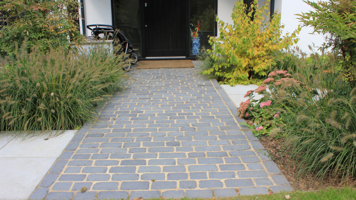 Temple Setts - Black Basalt | CED Stone
