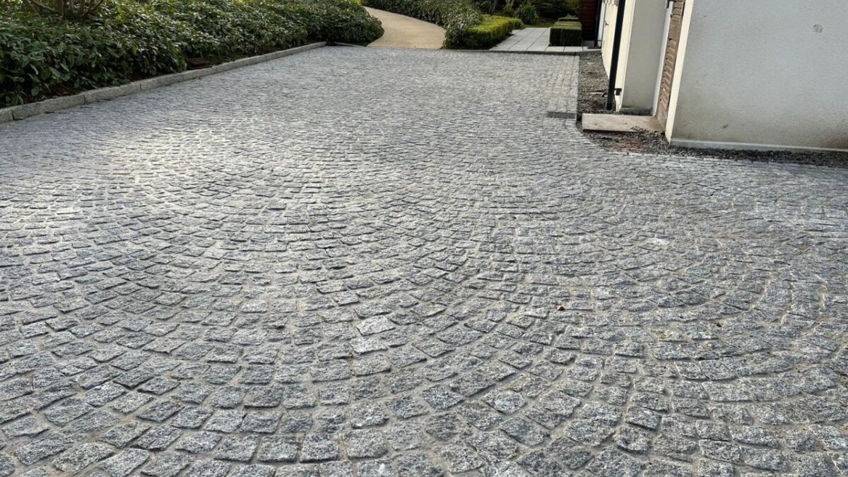 Cropped Setts - Silver Grey Granite | CED Stone