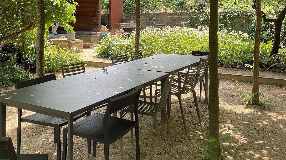 Make Your Garden A Spectacular Summer Retreat. | CED Stone