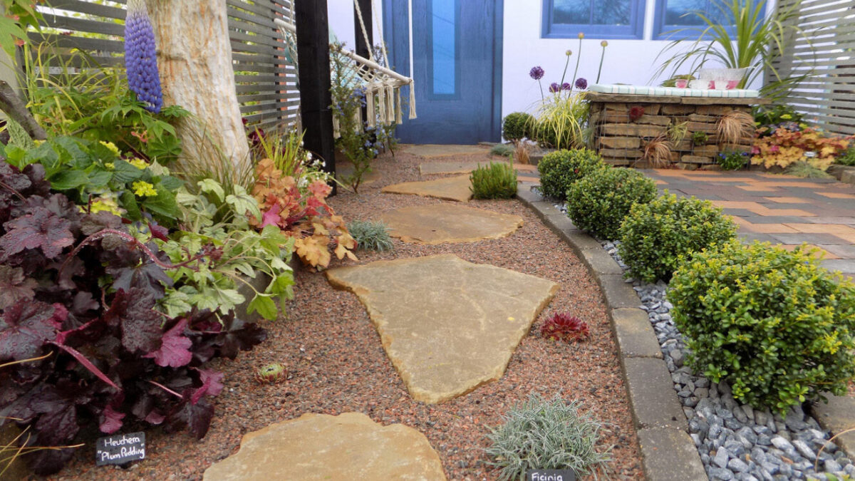 CEDEC Footpath Gravel - Red | CED Stone