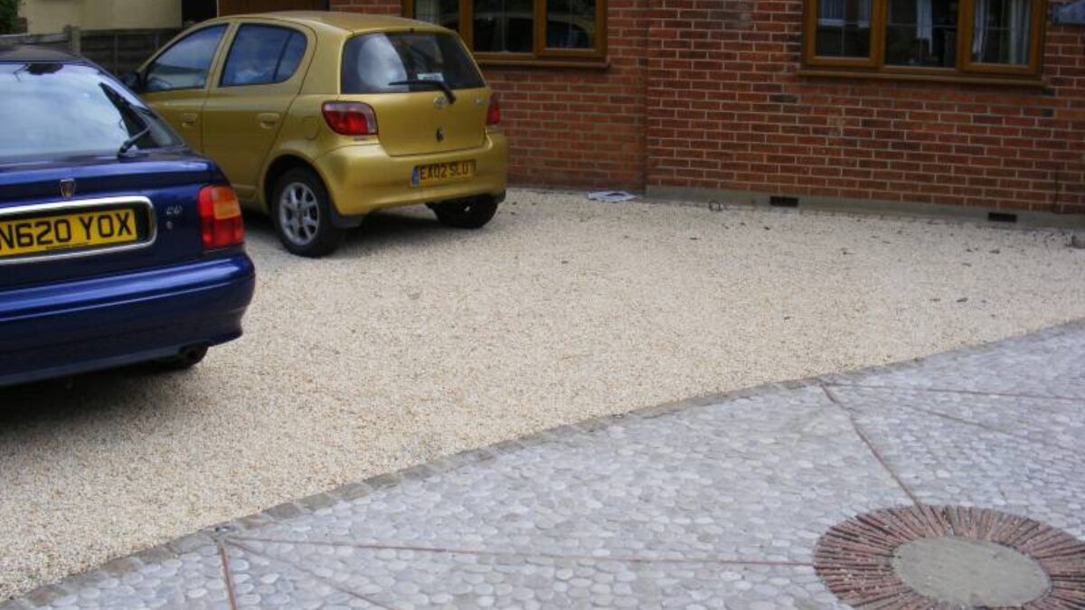 Project case study: Pebble Mosaic Driveway | CED Stone