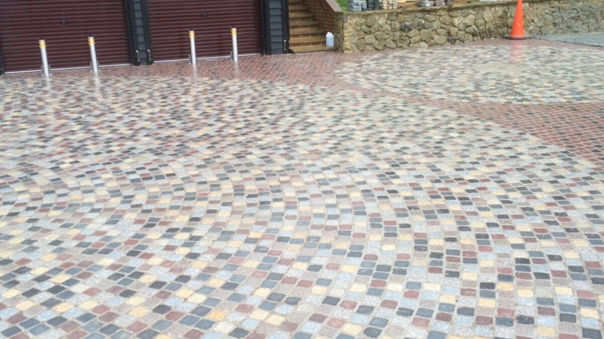 Temple Setts - Red Porphyry | CED Stone