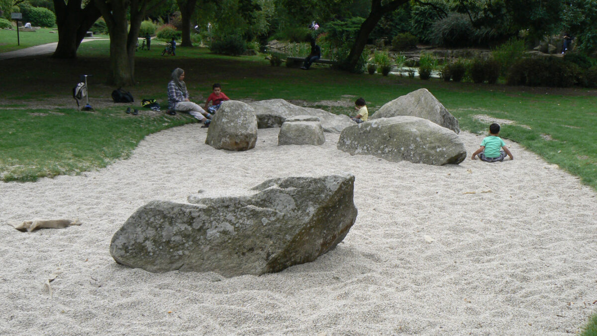 Pearly Quartz Pebbles | CED Stone