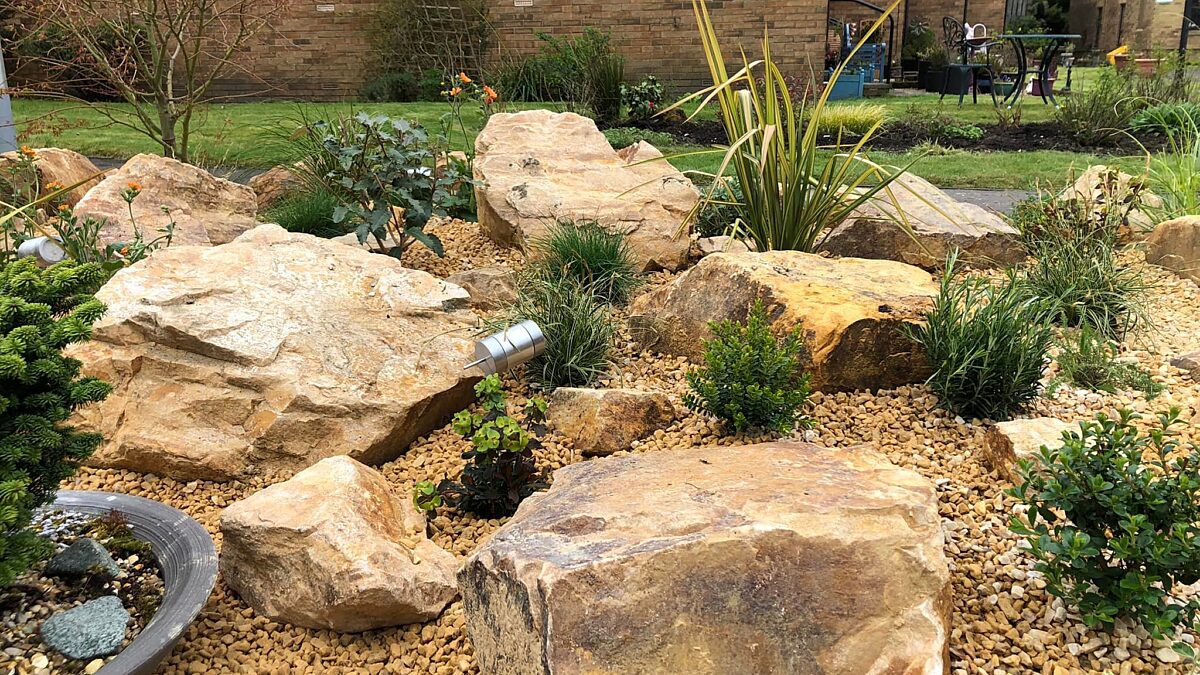 Golden Quartzite Rockery | CED Stone