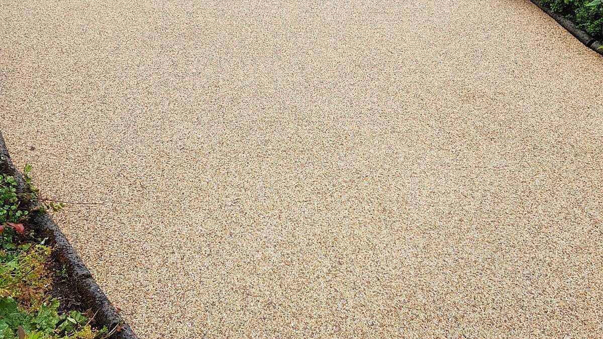 Project case study: Resin Paving - Springtime | CED Stone