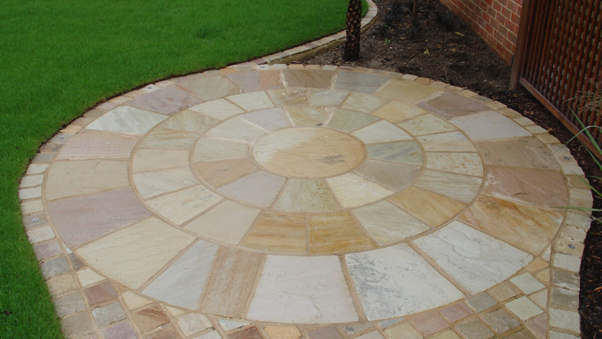 Project case study: Indian Paving/Setts/Circle - Green… | CED Stone