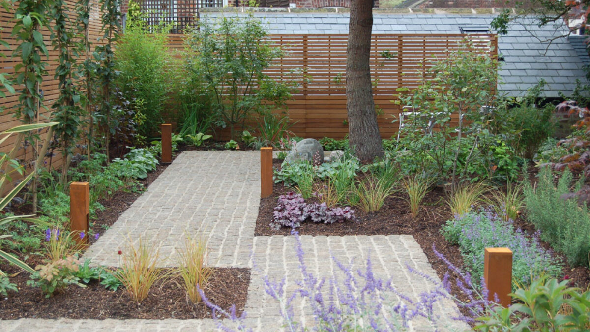 Project case study: Cropped Setts - Yellow Granite‚ Mixed… | CED Stone