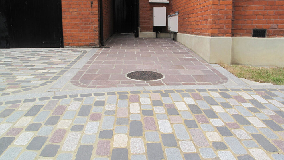 Temple Setts - Red Porphyry | CED Stone
