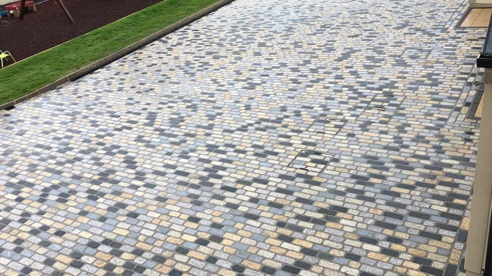 Project case study: Mixed Temple Setts | CED Stone