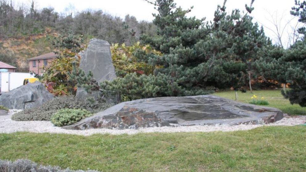 Slate Standing Stone | CED Stone