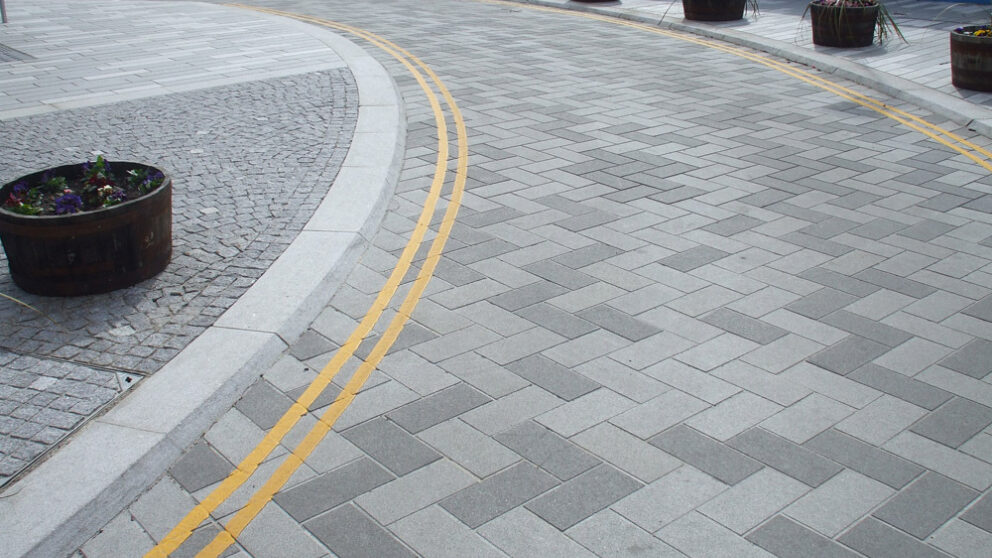 Radius Kerb - Silver Grey Granite | CED Stone
