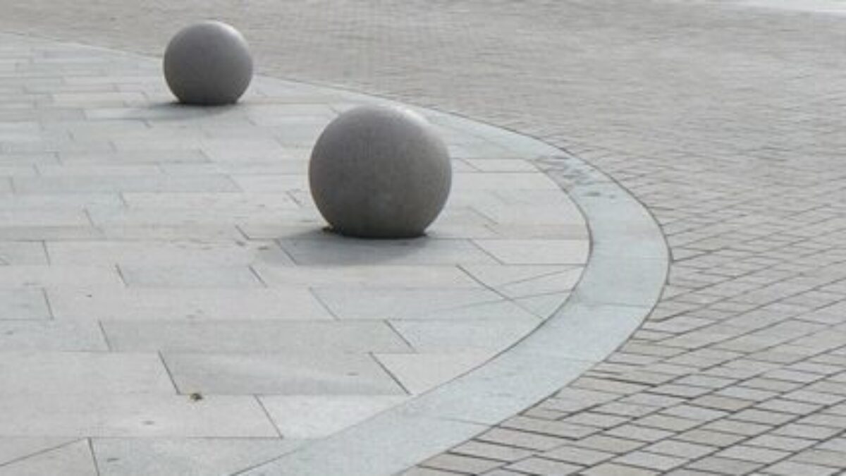Radius Kerb - Silver Grey Granite | CED Stone