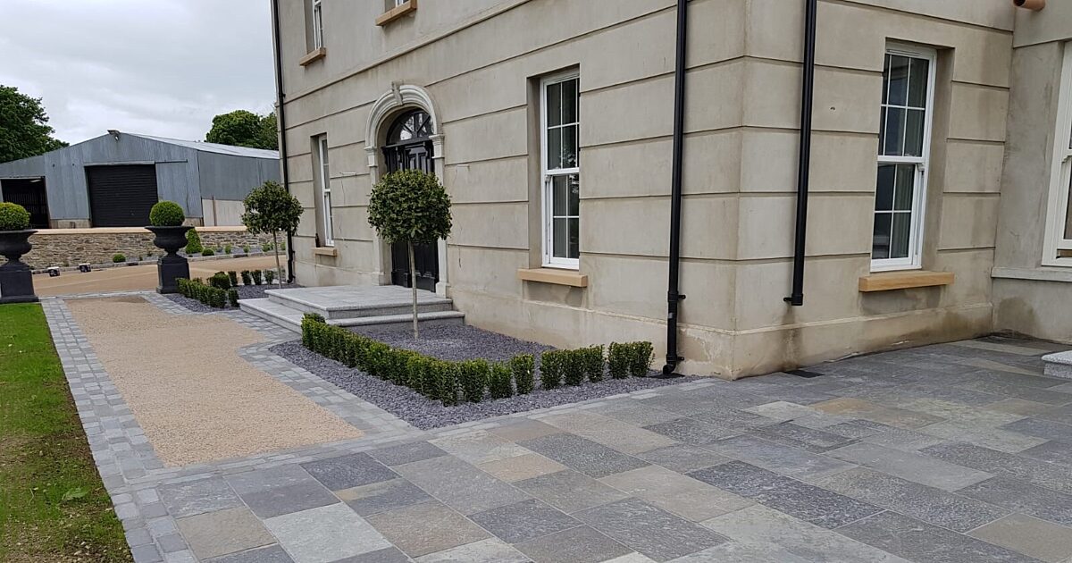 Caithness Paving & Temple Setts Case study | CED Stone